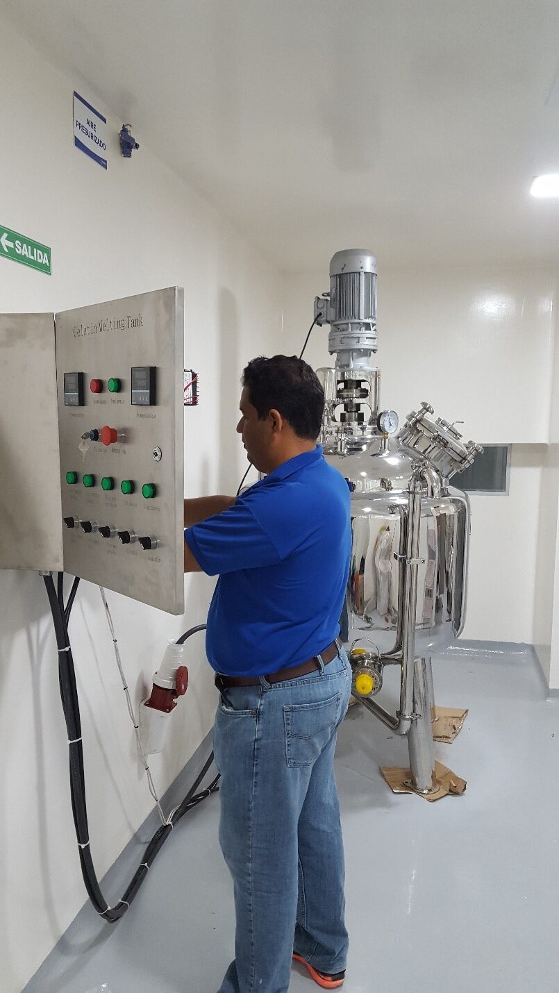Diseño de paneles para un reactor - Servicios Electricos Orellana