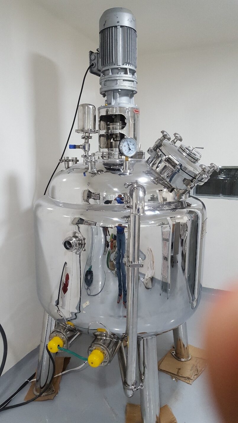 Diseño de paneles para un reactor - Servicios Electricos Orellana